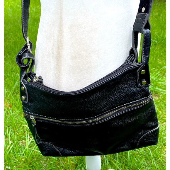 Fossil | Bags | Fossils Vintage Black Genuine Leather Crossbody Hipster ...